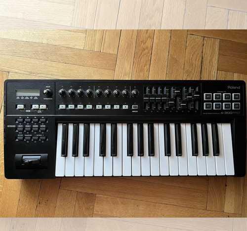 Миди контроллер Roland A-300Pro