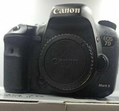 Зеркальный фотоаппарат Canon EOS 7D mark ll