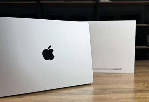 MacBook Air 13 (2022), 256 ГБ, M2 (8 ядер), RAM 16 ГБ, GPU 8-core