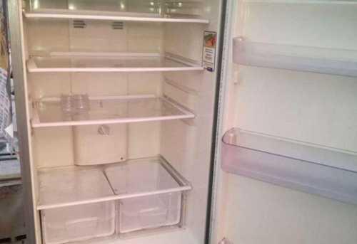Холодильник Indesit No Frost серебристый
