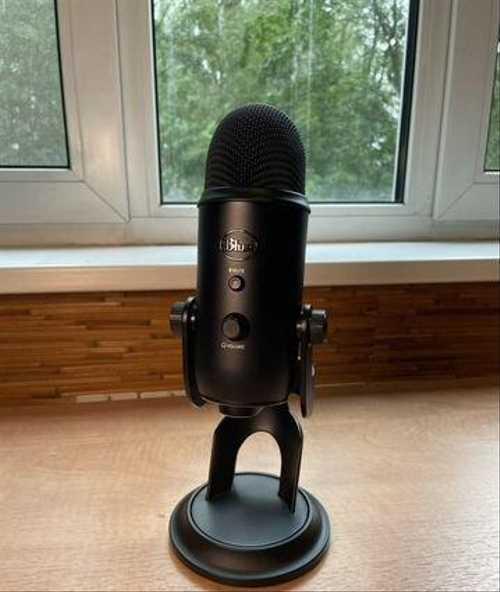 Студийный микрофон Blue Yeti