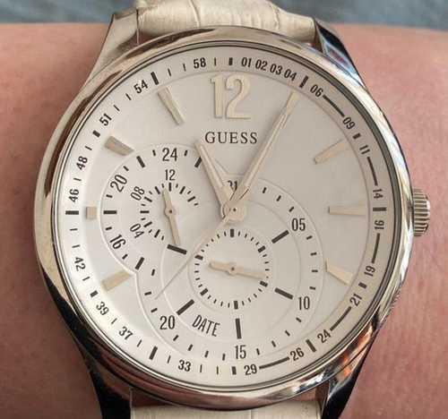 Часы Guess женские