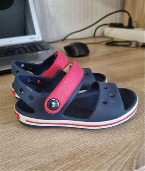 Сандалии crocs c8