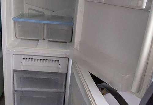 Продаётся холодильник indesit в хорошем состоянии