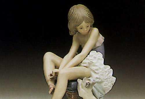 LLadro Девочка с котенком Идеал