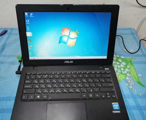 Нетбук Asus X200CA