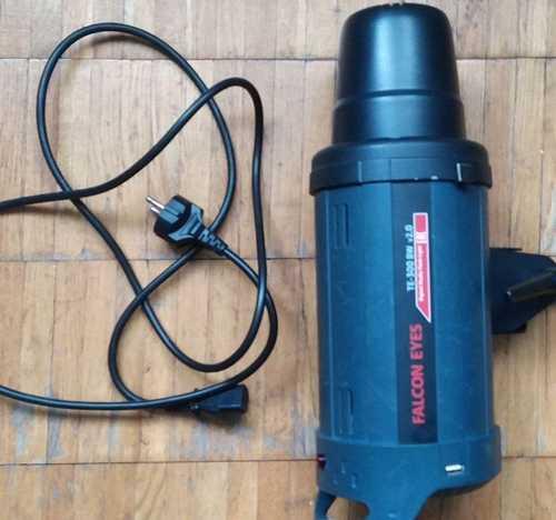 Студийная вспышка Falcon Eyes TE-300BW