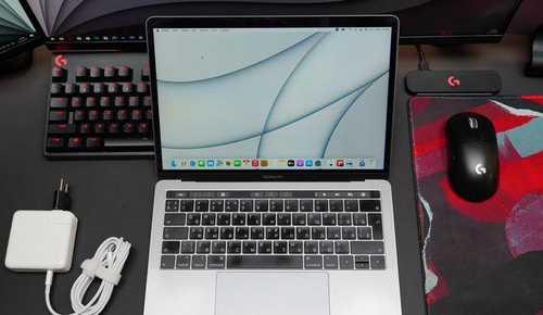 Apple MacBook Pro 13 2018 i5 8259U/16/256/Retina