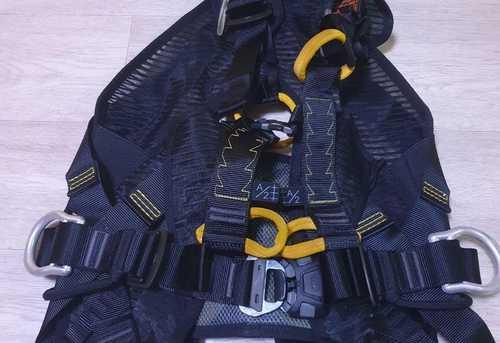 Обвязка страховочная Petzl volt wind european