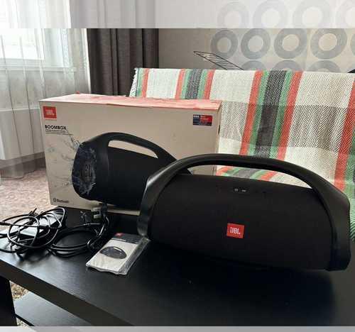 Продам JBL Boombox