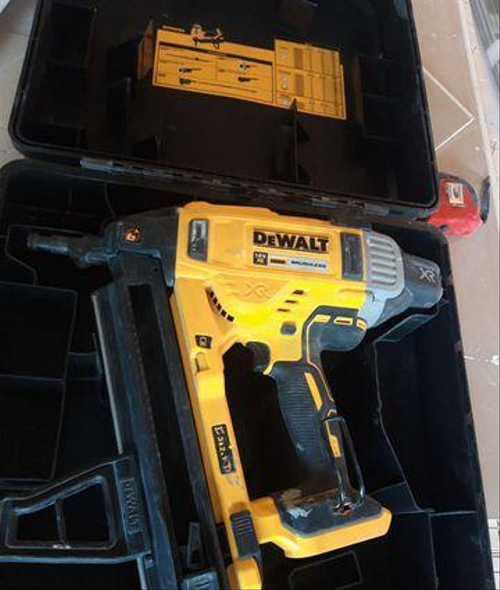 Монтажный пистолет по бетону dewalt dcn890n