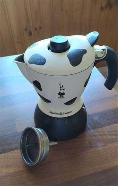 Гейзерная кофеварка Bialetti Mukka