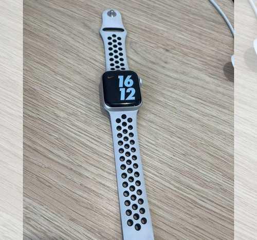 Часы apple watch Nike 5 40 mm