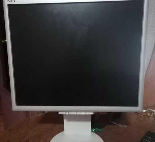 17" Монитор NEC MultiSync LCD1770NX