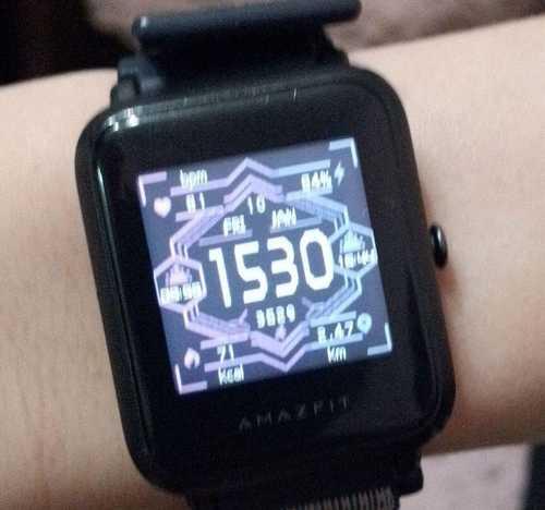 Смарт-часы amazfit