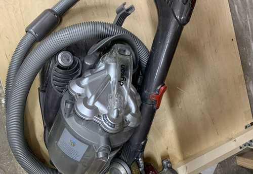 Пылесос Dyson dc21