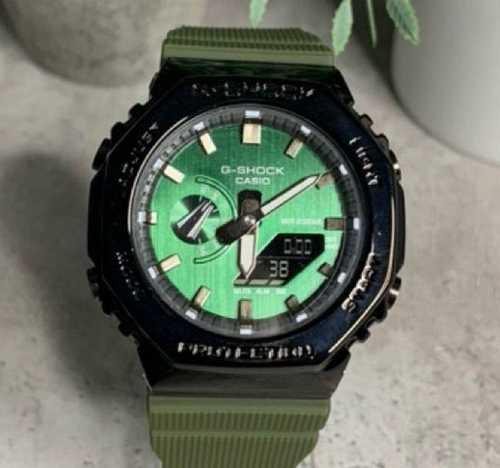 Часы Casio G-Shock GM-2100