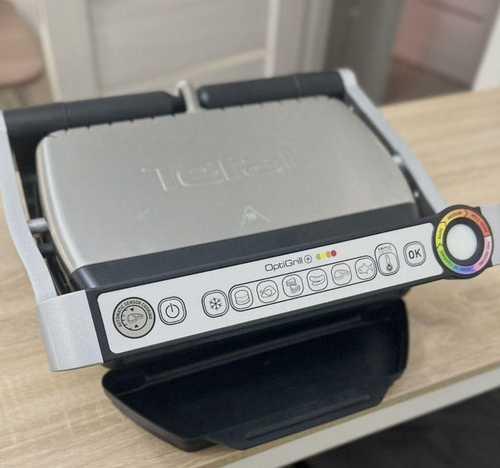 Умный электрогриль Tefal Optigrill  GC712D34