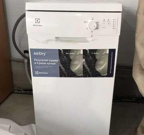 Посудомоечная машина 45 см Electrolux SMA91210SW