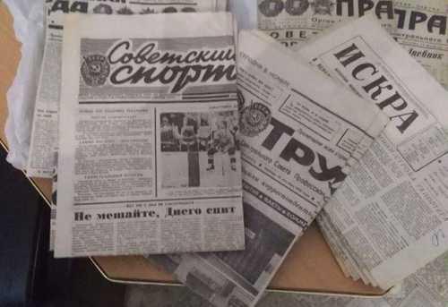Газеты 76-77г и 90-91г, журналы, книги СССР