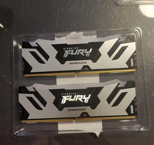 Kingston fury Renegade Silver RGB KF576C38rsak2-32