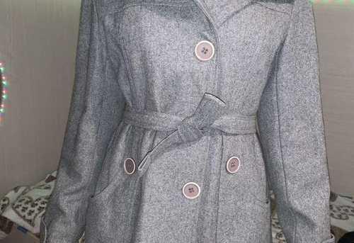 Куртки и пальто женские