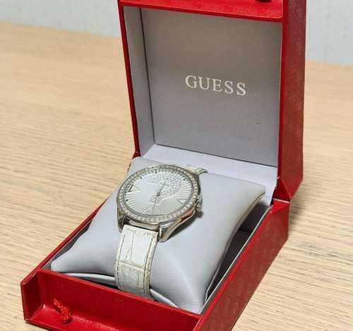 Наручные часы Guess