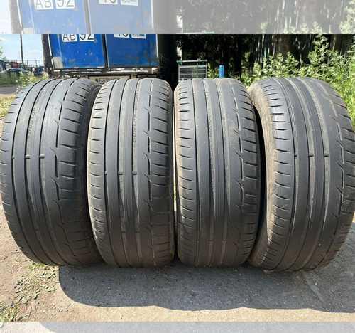 Dunlop Sport Maxx RT 235/55 R17