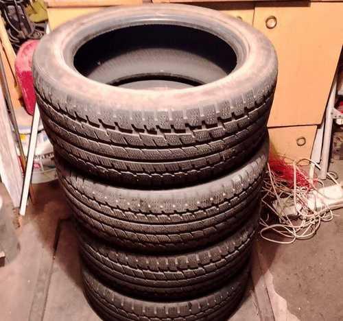 Kumho I'Zen KW27 225/50 R17 98S