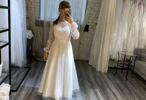 Свадебное платье новое 44