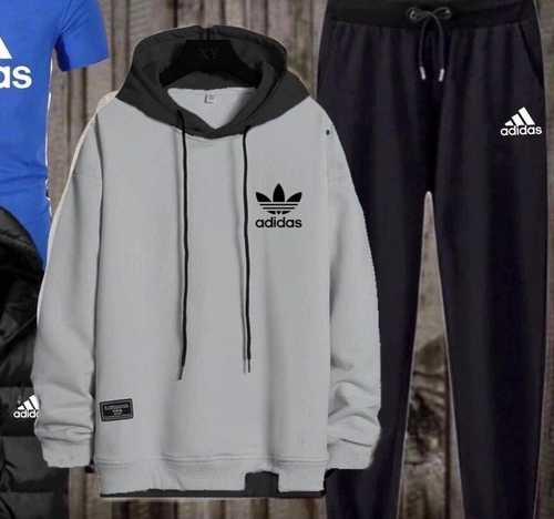 Спортивный костюм adidas