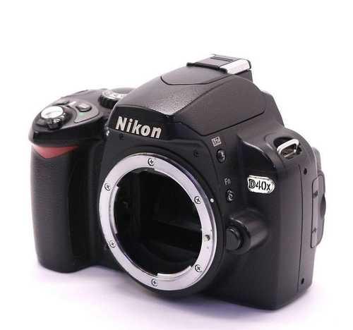 Nikon D40x body (пробег 27500 кадров)