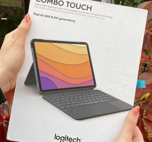 Logitech Combo Touch iPad Air 4/5 Новый