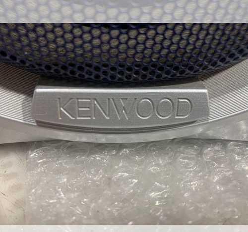 Колонки kenwood на ткани