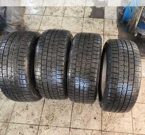 Dunlop Winter Maxx WM01 235/45 R17