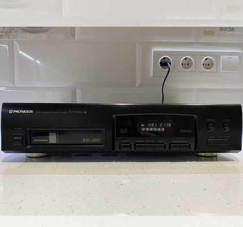 Cd проигрыватель Pioneer PD-M406