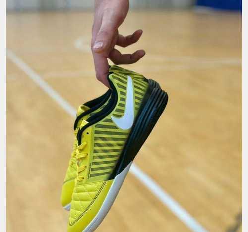 Футзалки Nike Lunar Gato 2 yellow