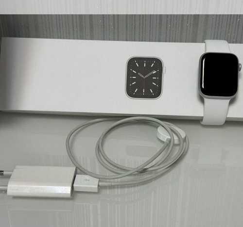 Оригинальные часы Apple Watch 6 44 mm Silver