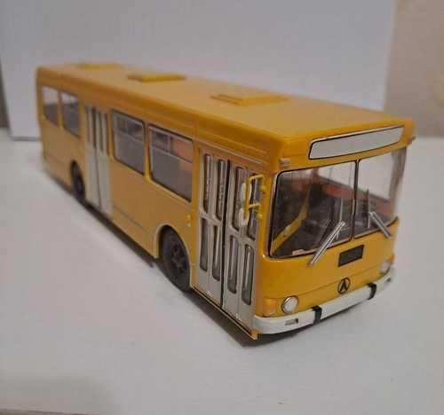 Модель автобуса лаз-4202