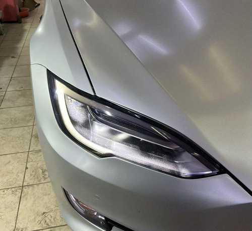 Фара Tesla model s