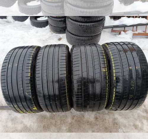 Pirelli P Zero PZ4 275/40 R20 и 315/35 R20