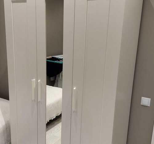 Шкаф 3-дверный IKEA Brimnes 117x190 см, белый