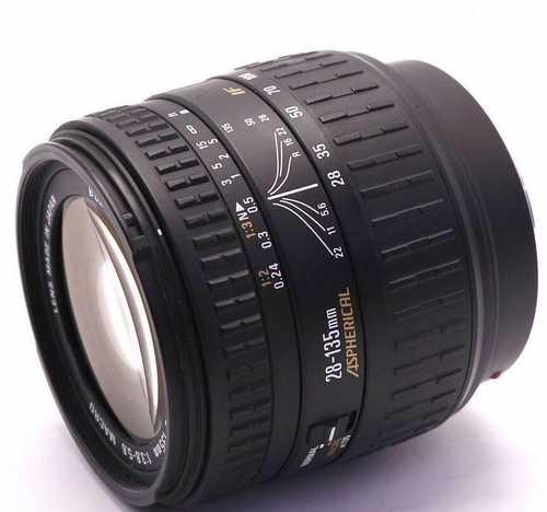 Sigma 28-135mm f/3.8-5.6 Aspherical IF Macro for Pentax K