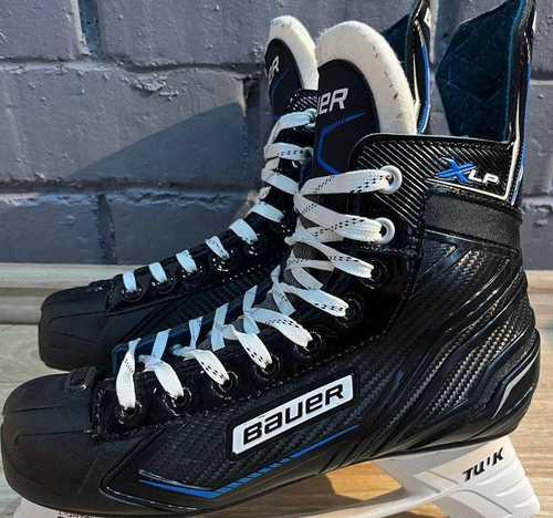 Коньки хоккейные Bauer XLP
