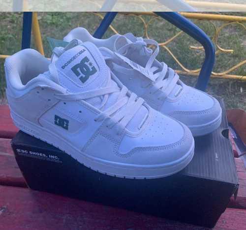 Dc shoes manteca DVS osiris adio circa globe adio