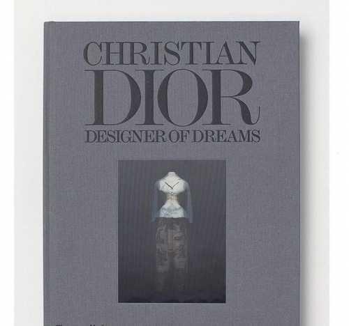 Книга Christian Dior на английском языке