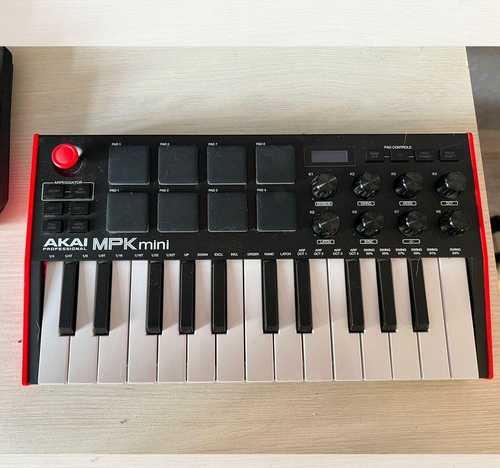 Midi-клавиатура akai MPK Mini MK3, красно-черная