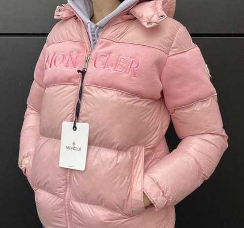 Пуховик moncler розовый