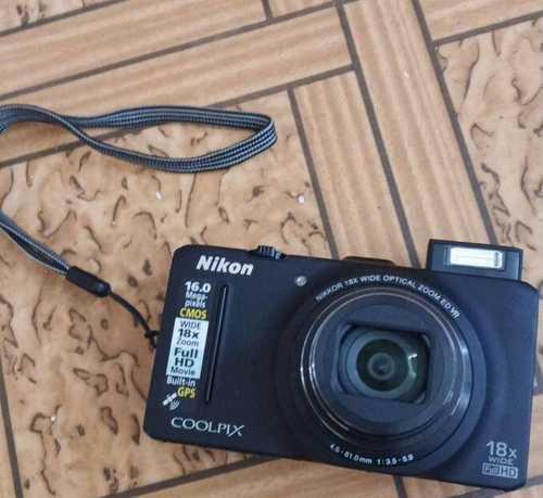 Компактный фотоаппарат Nikon Coolpix s9300