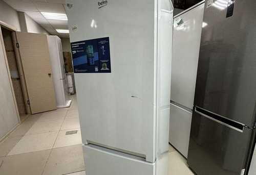 Холодильник Beko cnkdn6270K20W